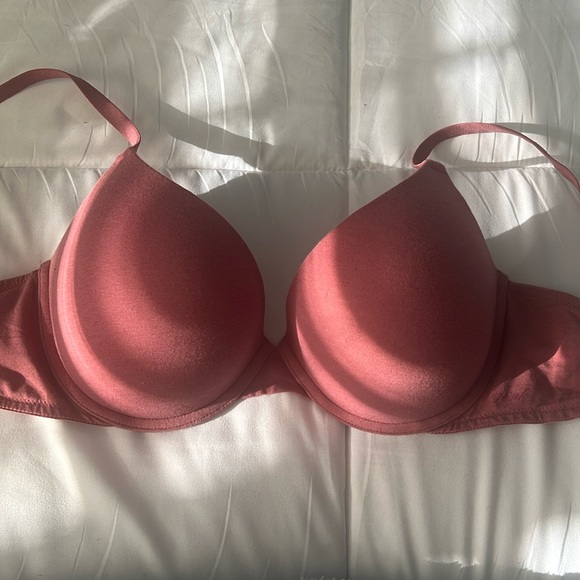PINK Victoria's Secret | Intimates & Sleepwear | 38c Victorias Secret ...